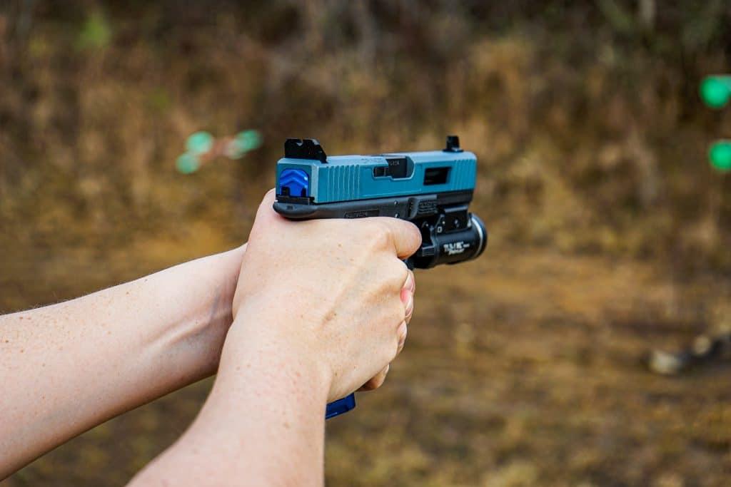 Best Pistol Lights: Compact Weapon Lights & Laser Light Combos Tested ...